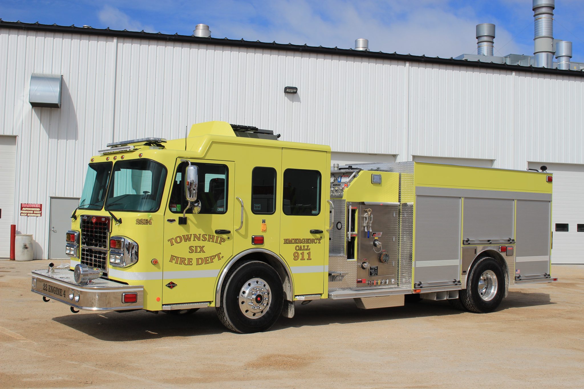 ER Top Mount-Township 6 Fire Department - Fort Garry Fire Trucks